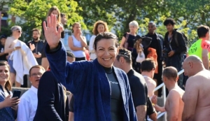 The Paris Mayor will Swim in Seine River to Prove Readiness for Olympics