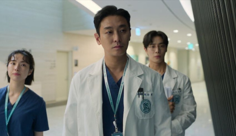 The Trauma Code: Heroes On Call: Netflix's first original medical drama ...