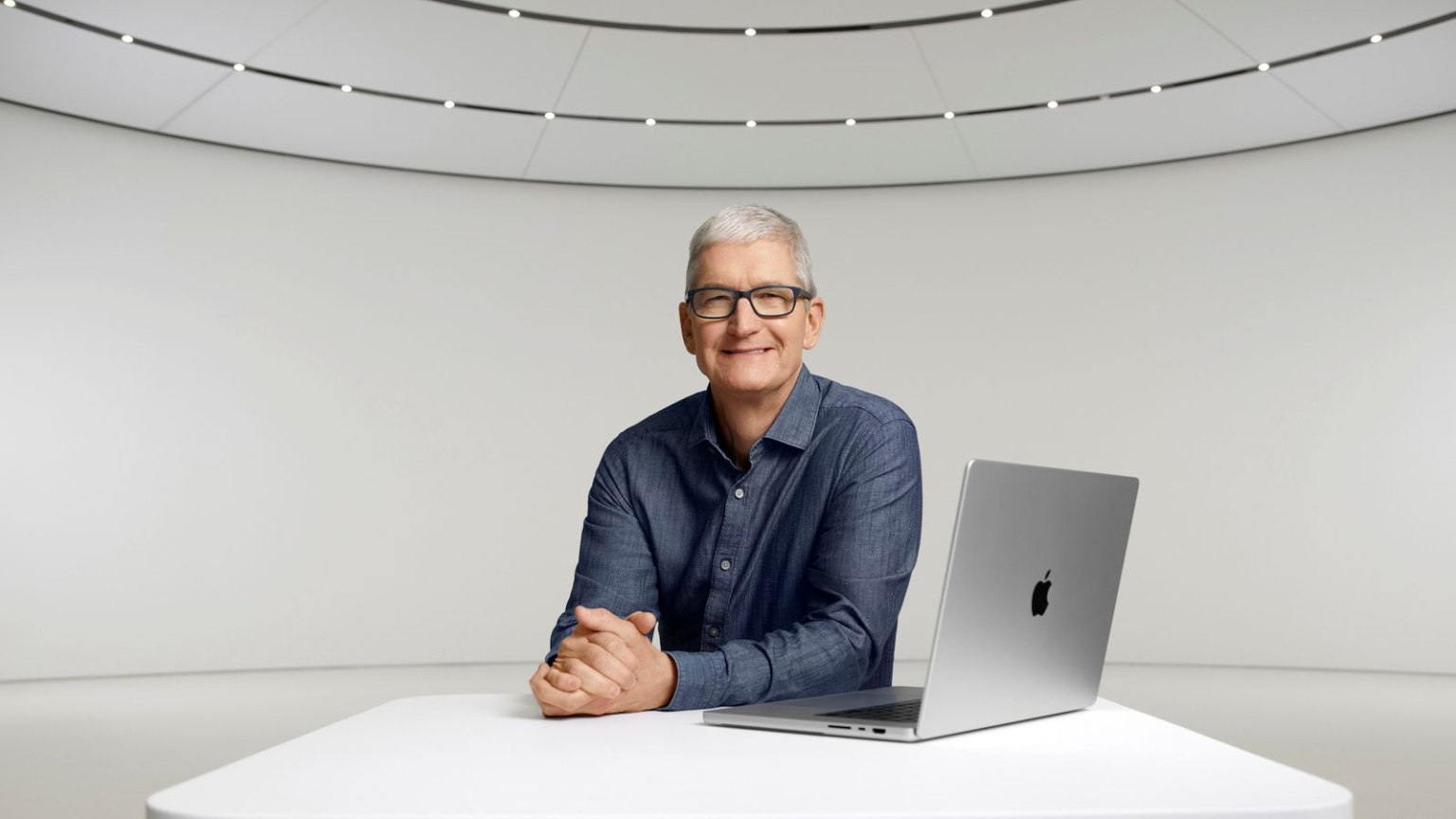Top 13 Highest Paid CEOs in 2025 – Billion Dollar Bosses
