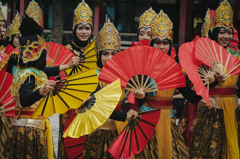 Asian Culture Today: Modern Identity & Traditions