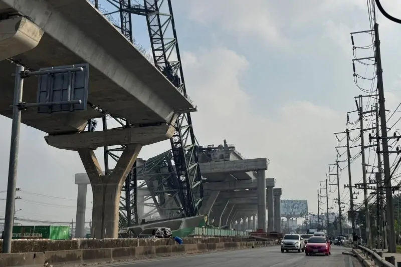 Repeated Crane Failures on Rama II Road Spark Safety Fears