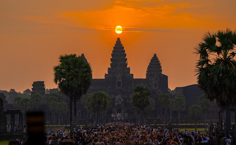 Angkor Wat Sunrise 2026: Best Time & Photo Tips